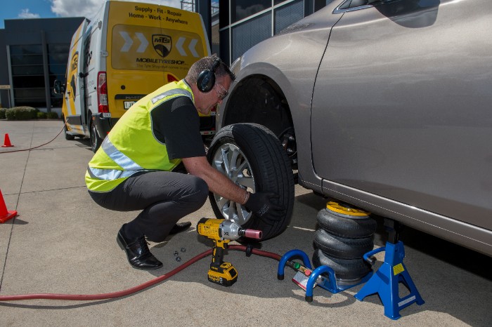 How To Change A Tyre - Step by Step Guide | Mobile Tyre Shop